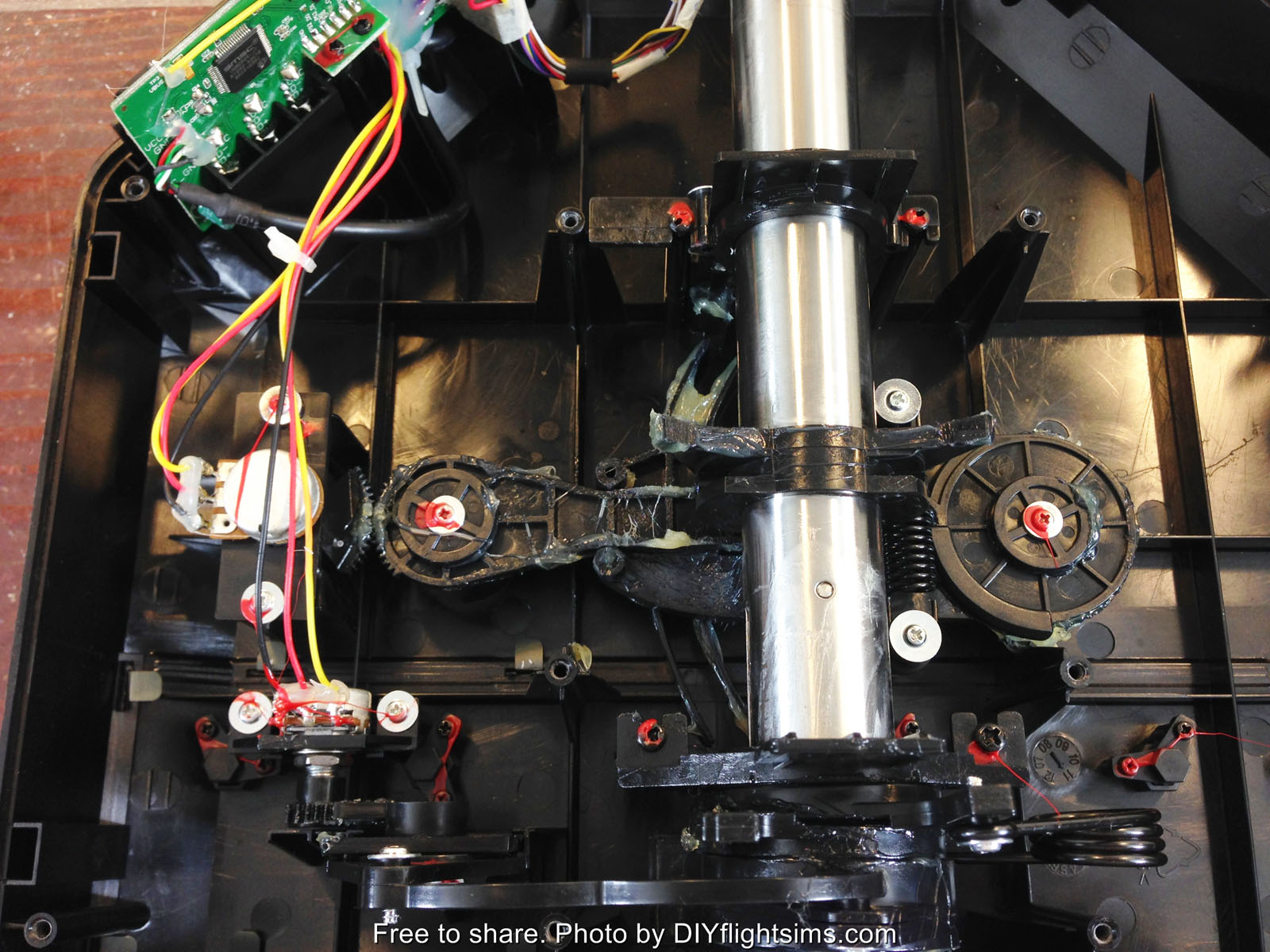 See Inside the Saitek Pro Flight Yoke